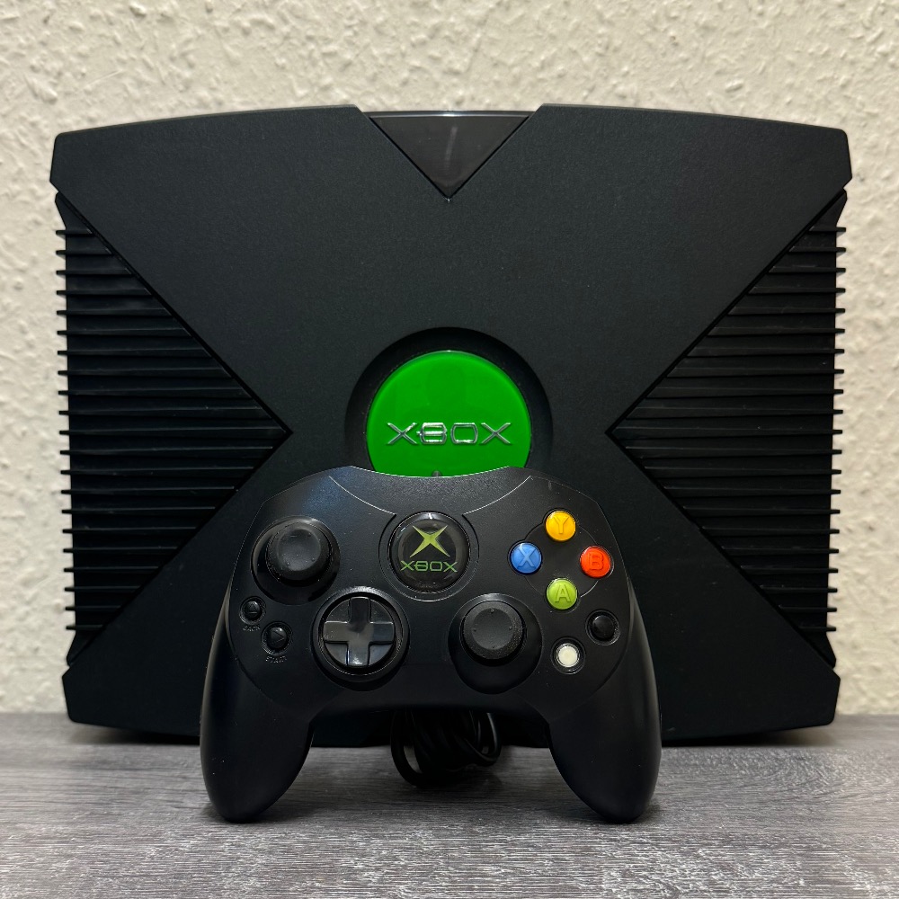 Pre-owned XBOX ORIGINAL CONSOLE WITH 1 CONTROLLER AND LEADS - Own4Less