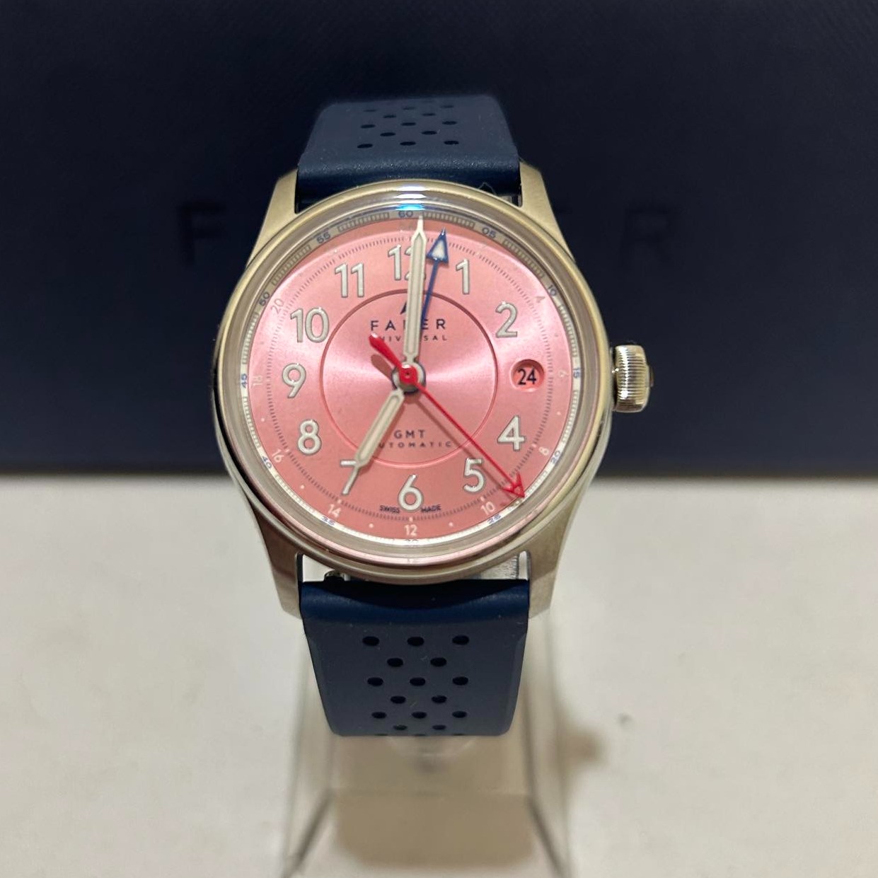 Like New Farer Lander GMT Automatic Men’s Watch Pink Dial - Own4Less