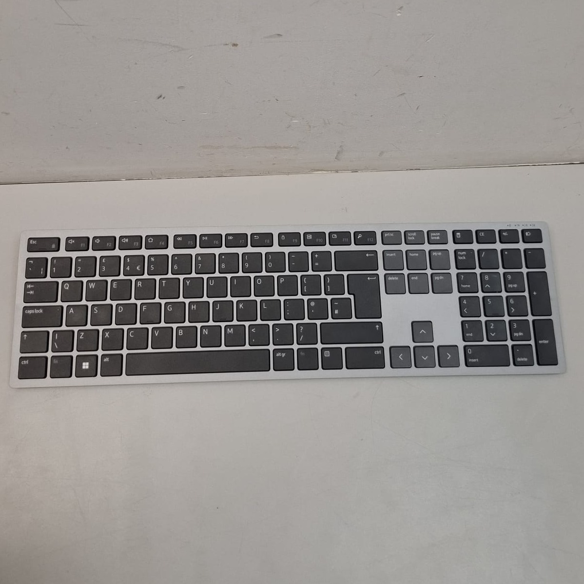Pre-owned Dell Pro Plus KB7221Wt Wireless Bluetooth Keyboard - NO MOUSE ...