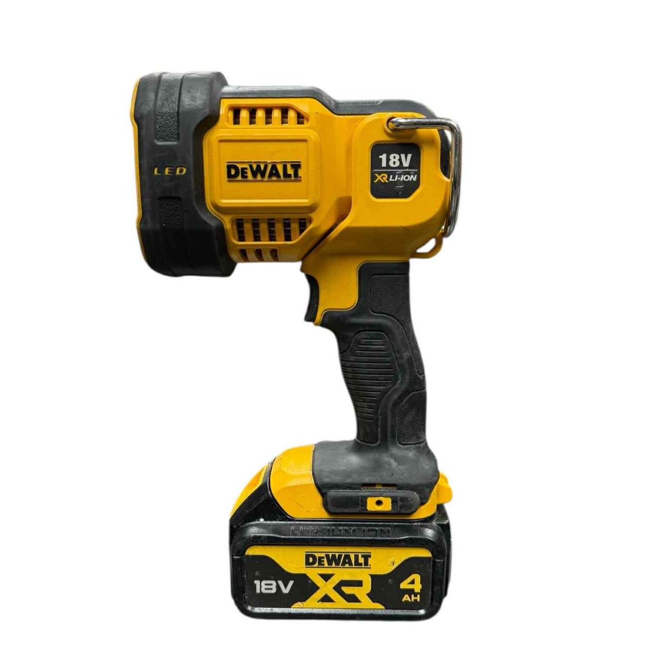 Pre-owned DeWalt DCL043 Cordless LED Spotlight With 18V 4Ah Battery ...
