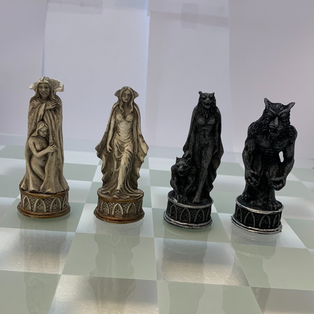 New vampire and werewolf full chess set ( WAS £69.99) - Own4Less