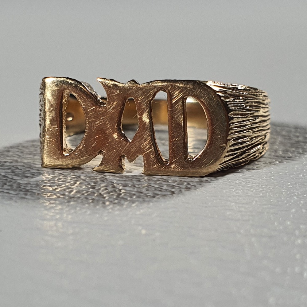 9ct Yellow Gold DAD Ring Size Q1/2 - Own4Less