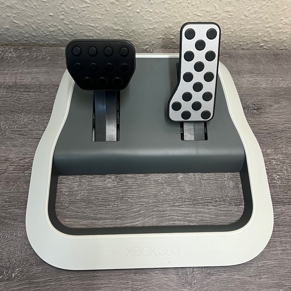 Pre-owned XBOX 360 WIRELESS RACING WHEEL WITH FORCE FEEDBACK - Own4Less