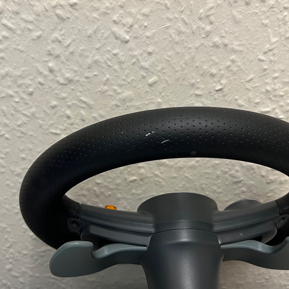 Pre-owned XBOX 360 WIRELESS RACING WHEEL WITH FORCE FEEDBACK - Own4Less