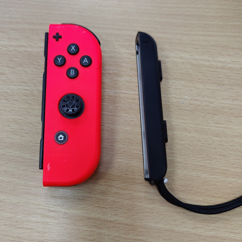 Pre-owned Nintendo Switch Joycons Blue & Red - Own4Less