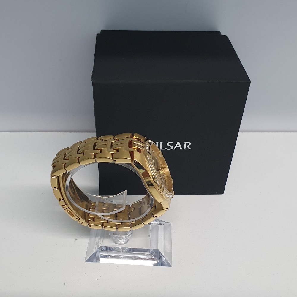 Pre-owned Pulsar PF8174X1 Gold Plated Chronograph Stone Set Watch ...